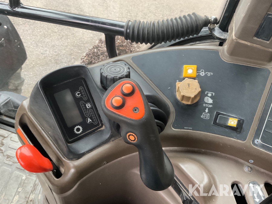 Traktor New Holland M160, Älvsbyn, Klaravik auktioner