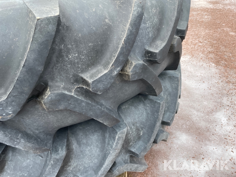 Dubbelmontage 16.9 R38, Hedemora, Klaravik auktioner