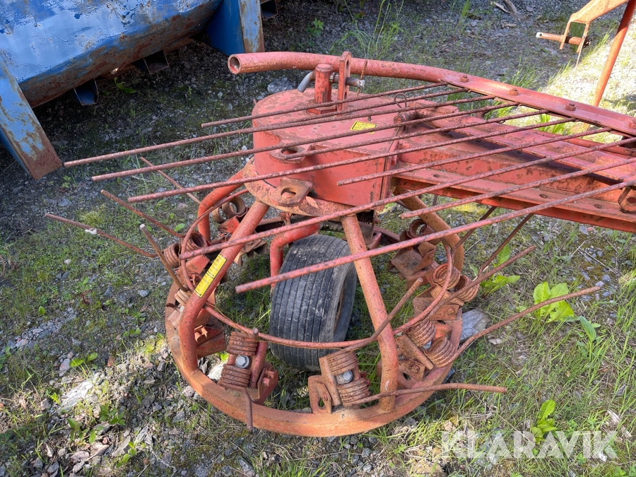 Klaravik Auktioner | Strängläggare/ hövändare FM Fransgård RV300