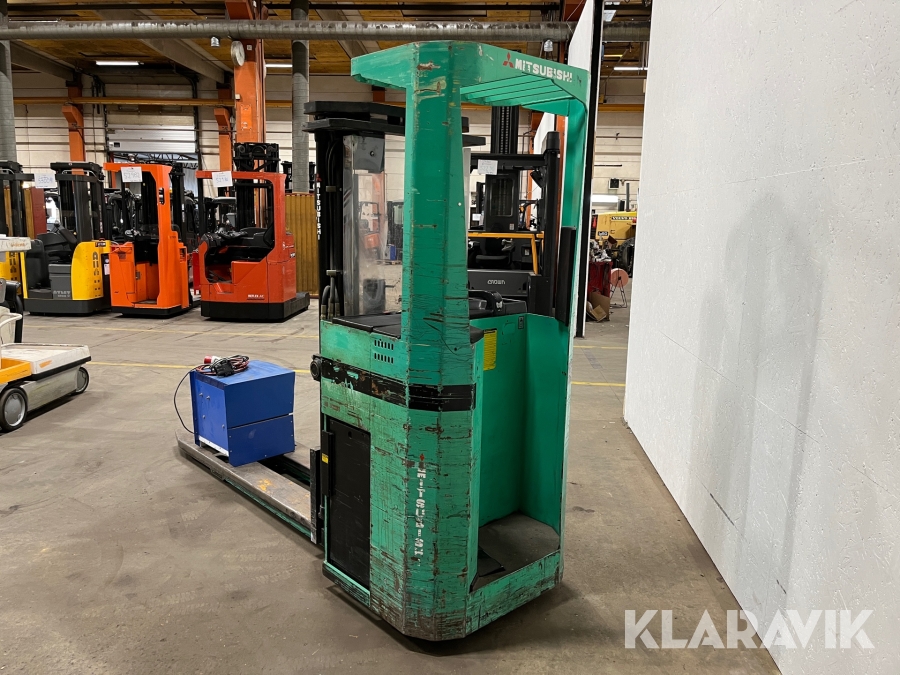 Ståstaplare Mitsubishi SB 20 R, Eslöv, Klaravik auktioner