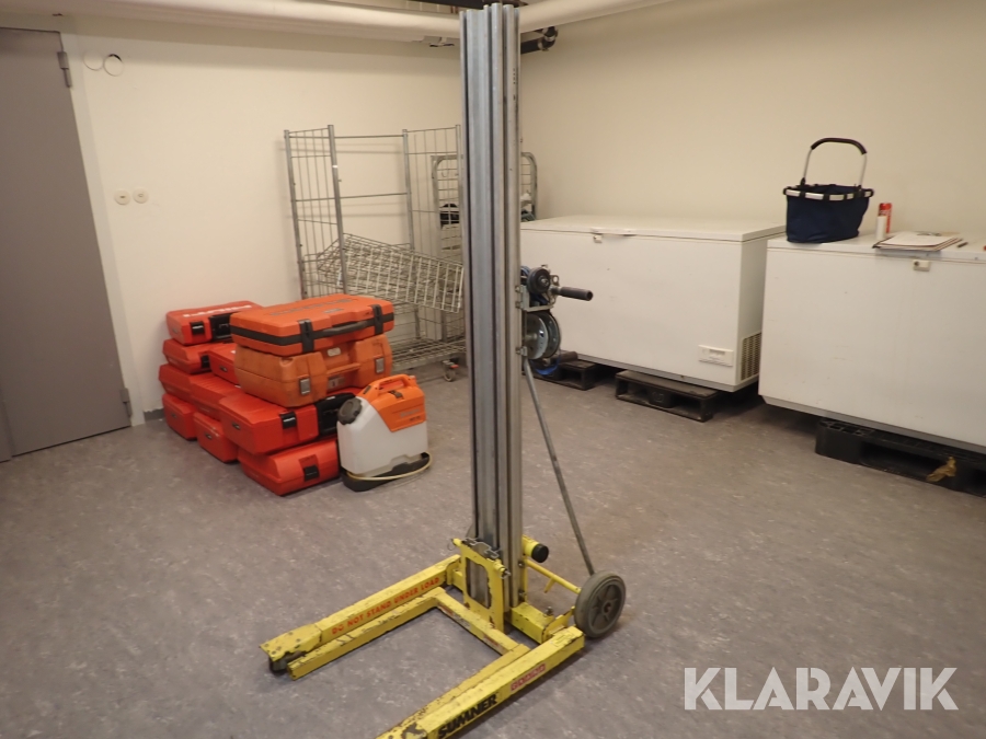 Materiallyft Sumner 2210, Jönköping, Klaravik auktioner