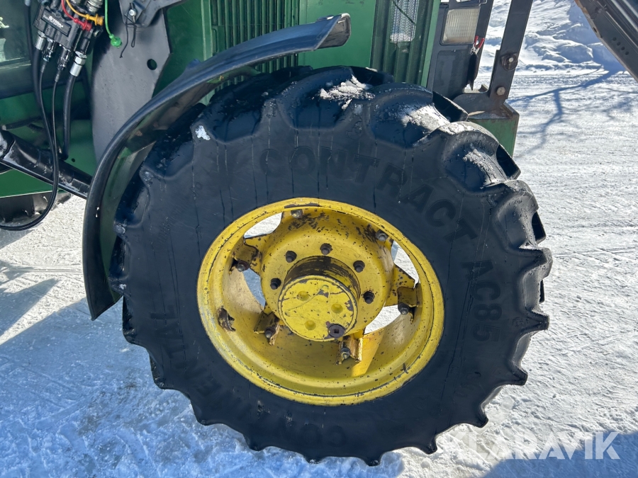 Jordbrukstraktor John Deere 6200, Kalix, Klaravik auktioner