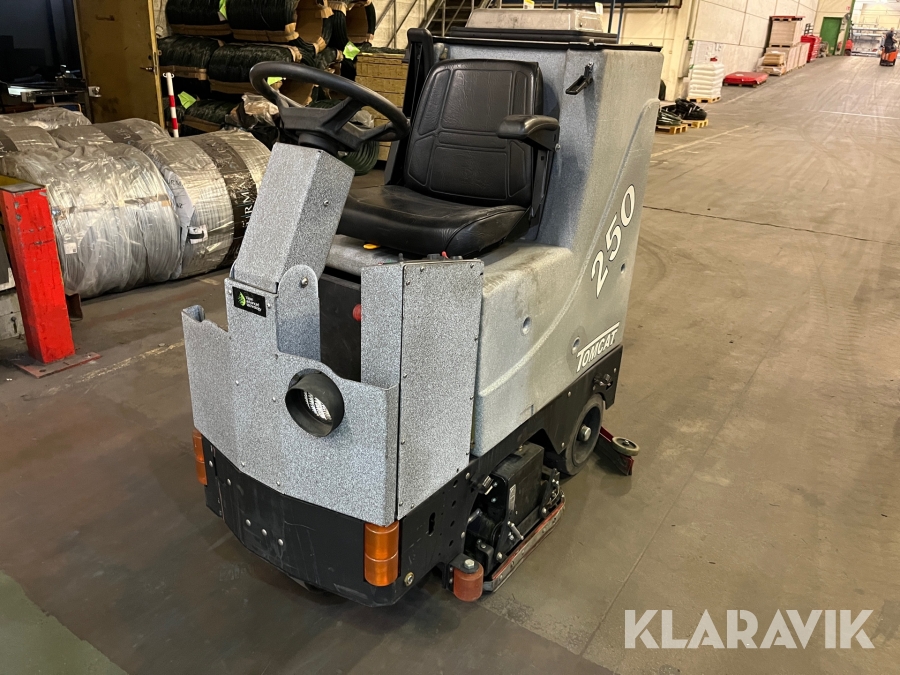 Tvätt- & sopmaskin TomCat 250, Gislaved, Klaravik auktioner