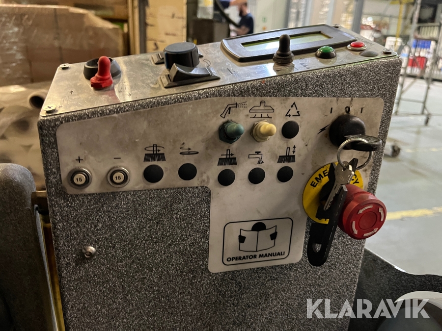 Tvätt- & sopmaskin TomCat 250, Gislaved, Klaravik auktioner