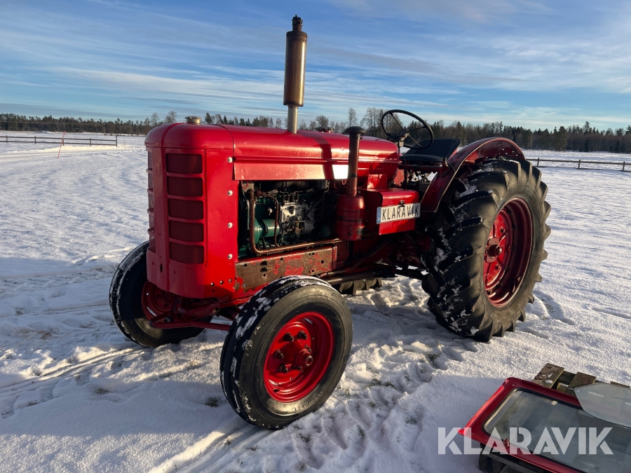 Veterantraktor Volvo 470 Bison, Vänersborg, Klaravik auktion
