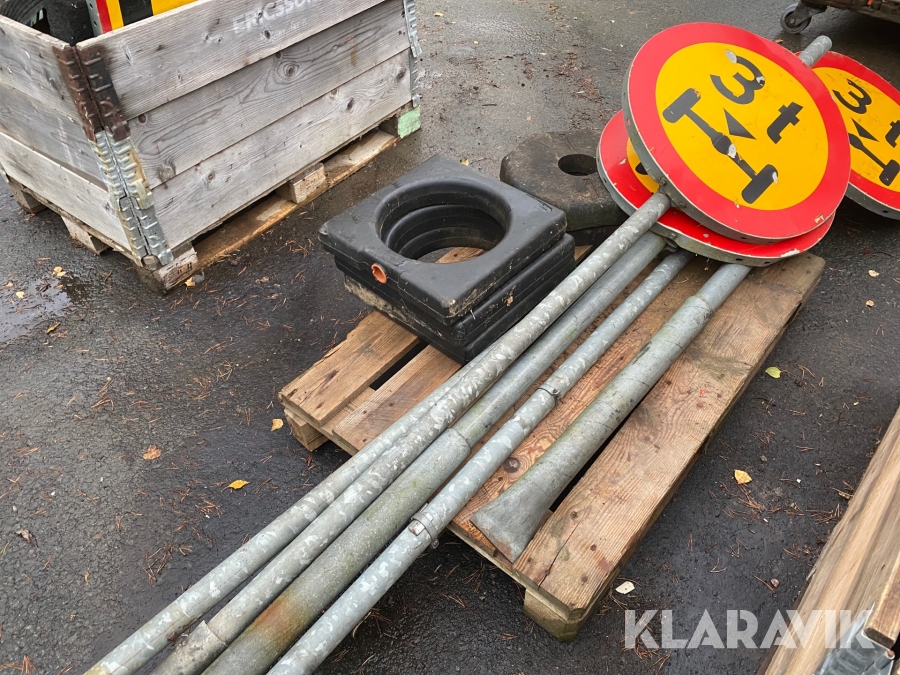 Klaravik Auktioner | Skyltmaterial