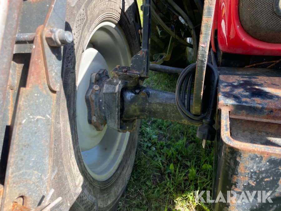 Traktor Massey Ferguson 4355, Sölvesborg, Klaravik auktioner