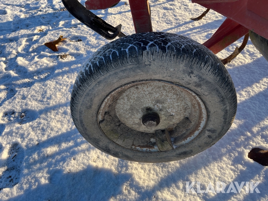 Kultivator Kongskilde Vibroflex 4300, Arboga, Klaravik aukti