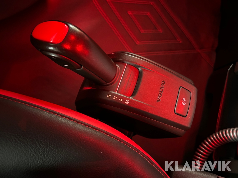 Dragbil Volvo FH14 500 6x2 Pusher, Göteborg, Klaravik auktio