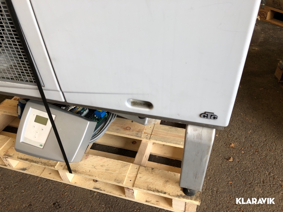 Klaravik Auktioner | Värmepump utedel inklusive styrning CTC Ecoair 107