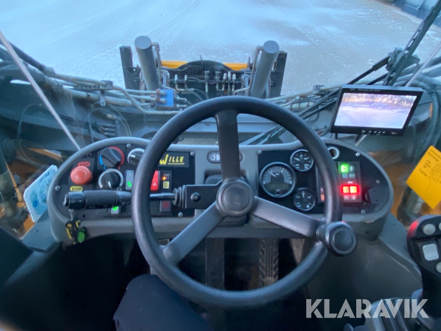 Lastmaskin Wille 855C C44CR med tillbehör