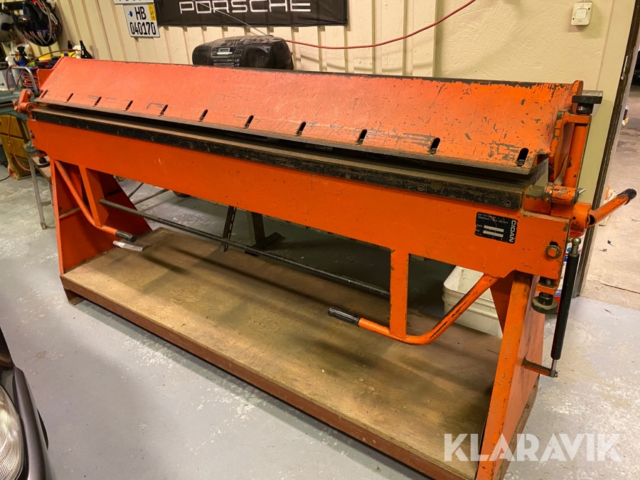 Bockningsmaskin 1st och Slagsax 1st Cidan KBL 20/1,0 2m