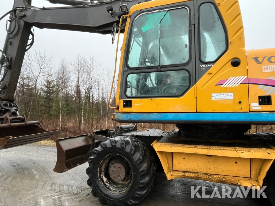 Grävmaskin Volvo EW180, Norrtälje, Klaravik auktioner