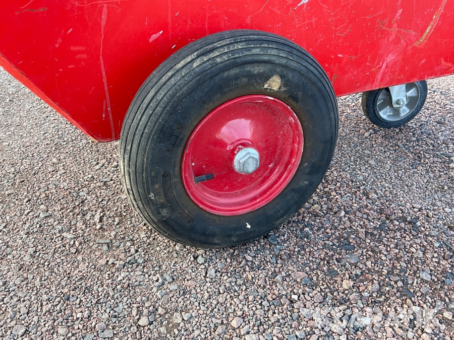 Fodervagn med lyftbygel Starke Arvid 14000-PU, Jönköping, Kl