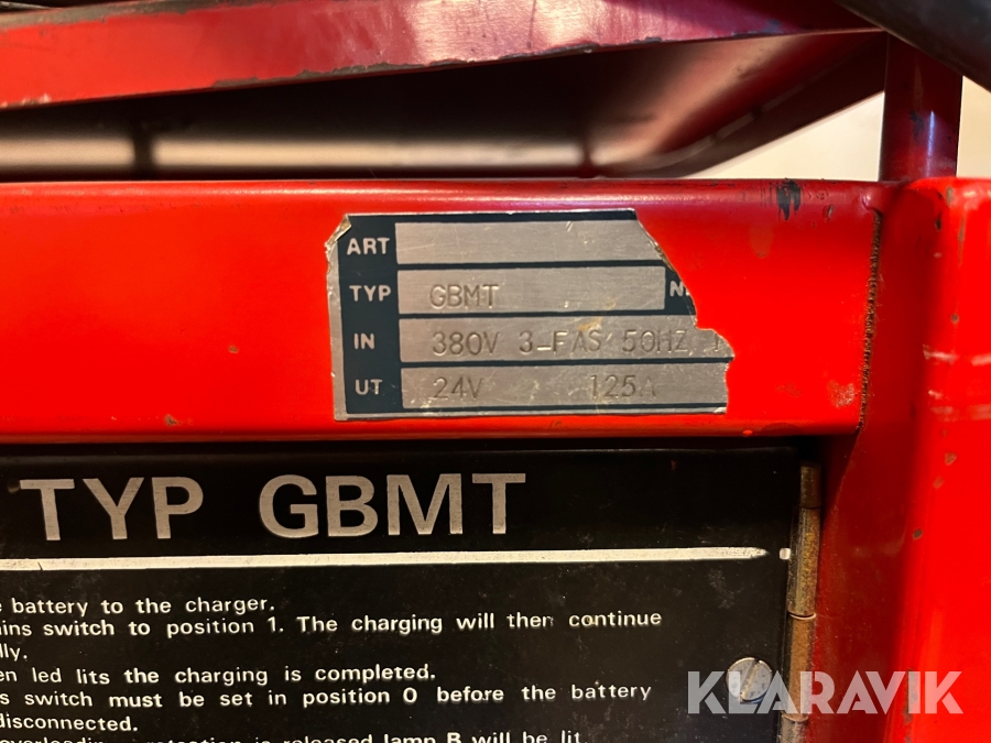 Laddare till truck GBMT, Nynäshamn, Klaravik auktioner