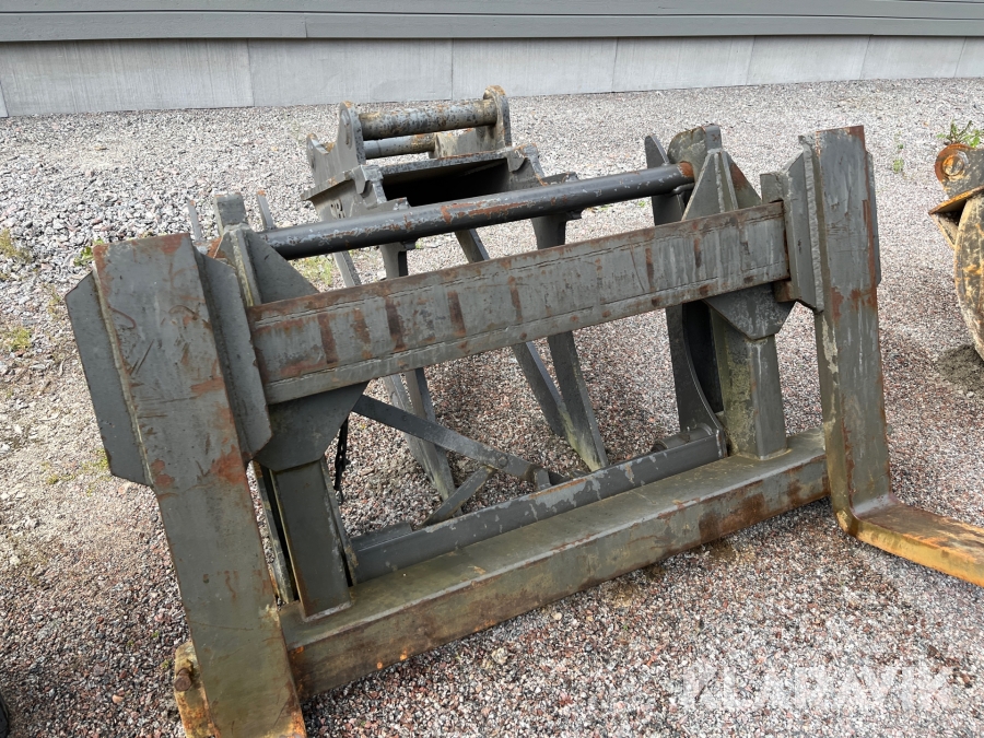 Grävmaskin Volvo EW 160B, Norrköping, Klaravik auktioner