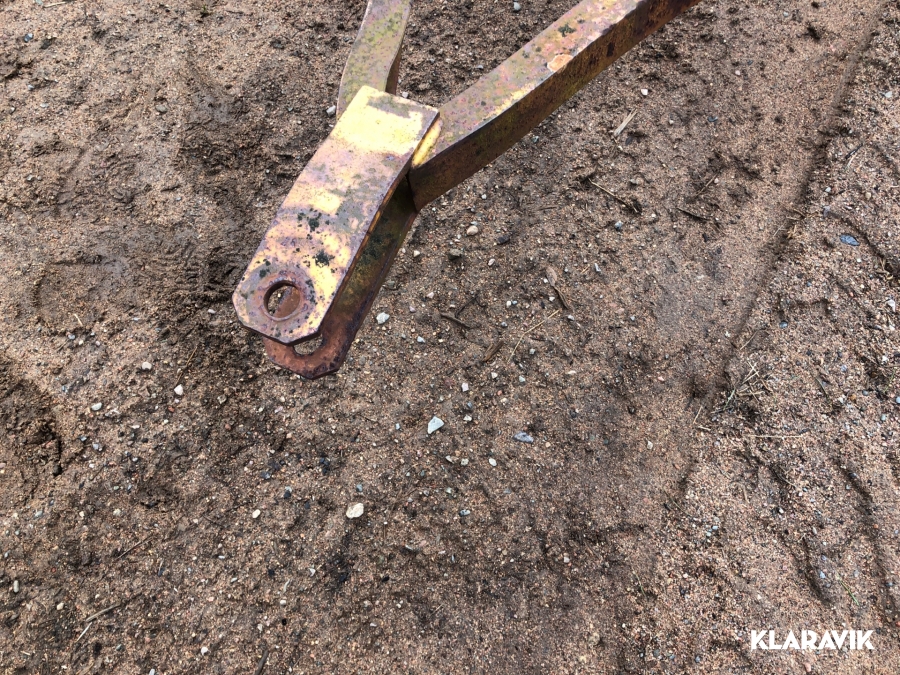 Klaravik Auktioner | 3- skärig Vägsladd