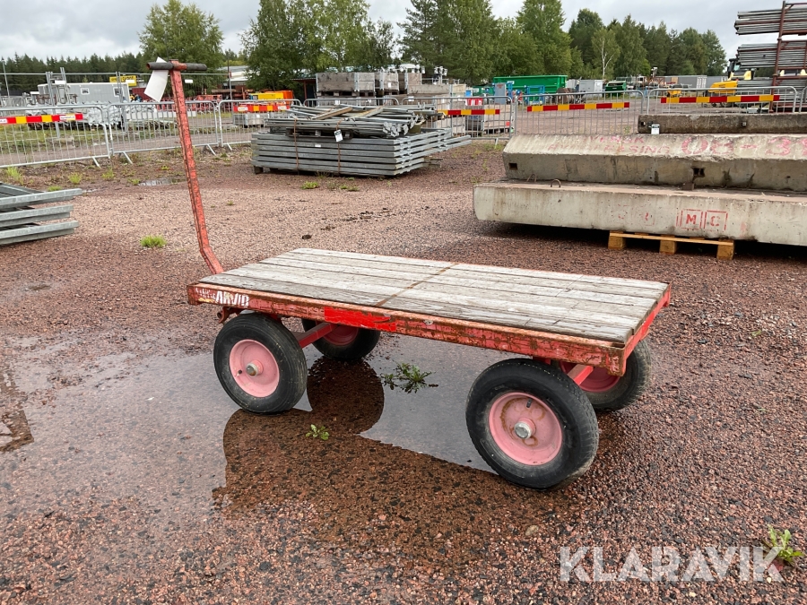 Fyrhjulsvagn Starke Arvid, Jönköping, Klaravik auktioner