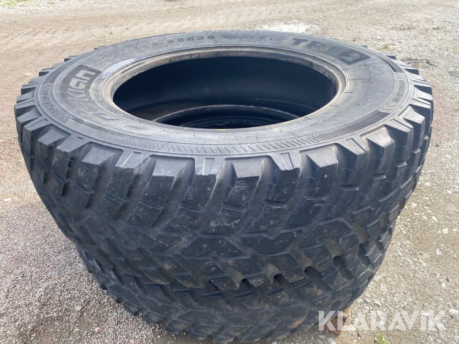 Traktordäck Nokia 480/80-38, Västerås, Klaravik auktioner