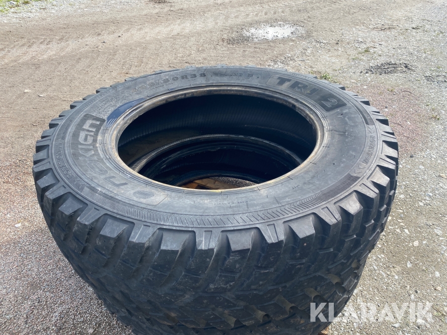 Traktordäck Nokia 480/80-38, Västerås, Klaravik auktioner