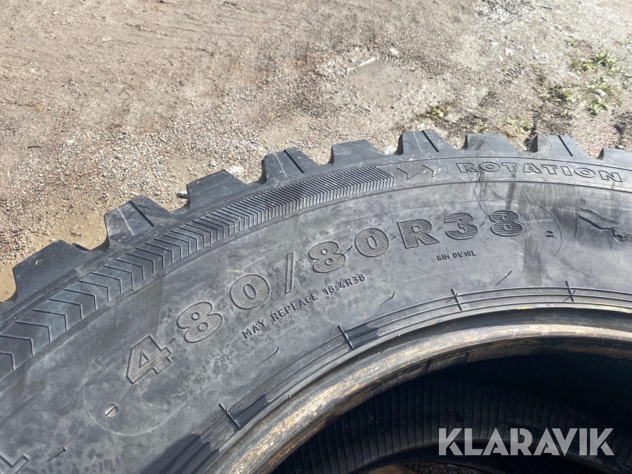 Traktordäck Nokia 480/80-38, Västerås, Klaravik auktioner