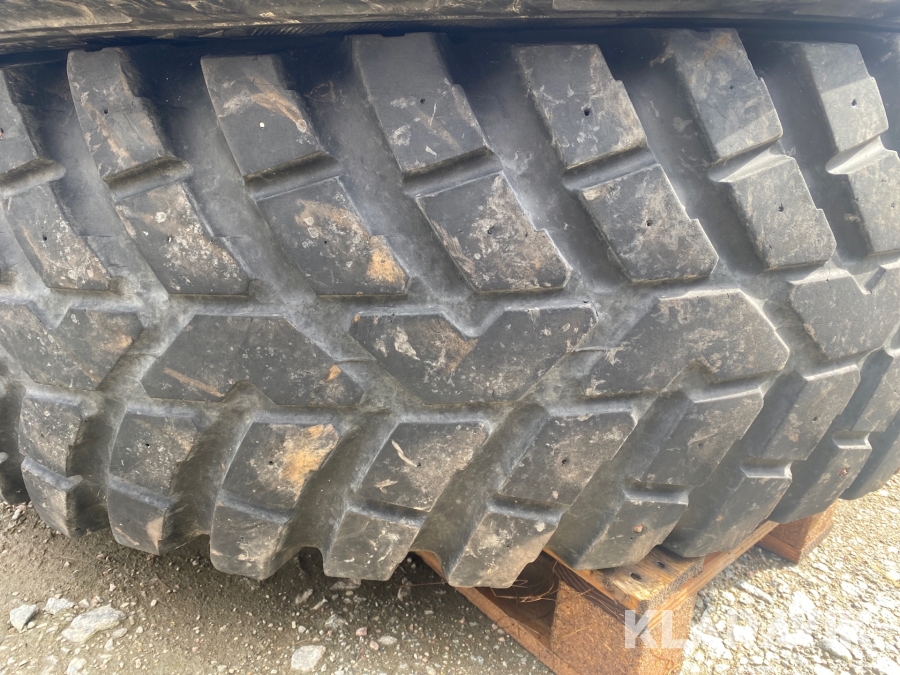Traktordäck Nokia 480/80-38, Västerås, Klaravik auktioner