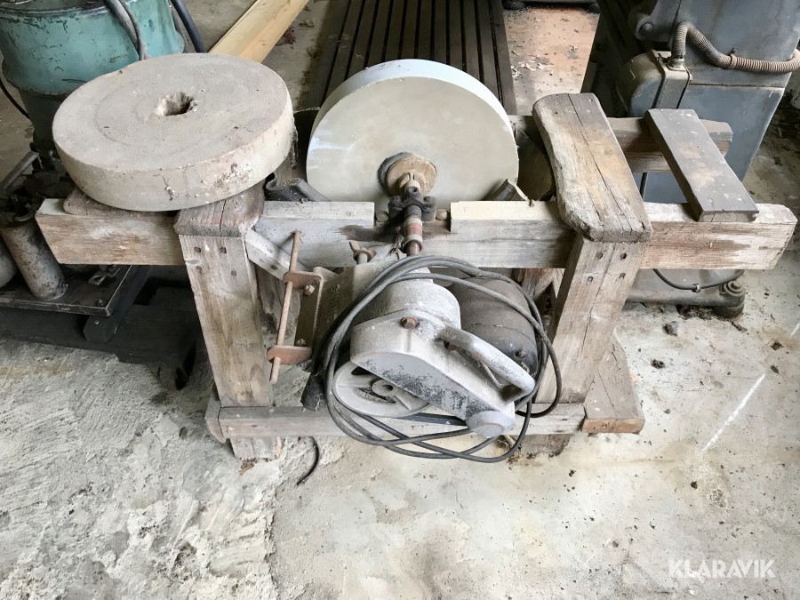 Klaravik Auktioner | Slipsten