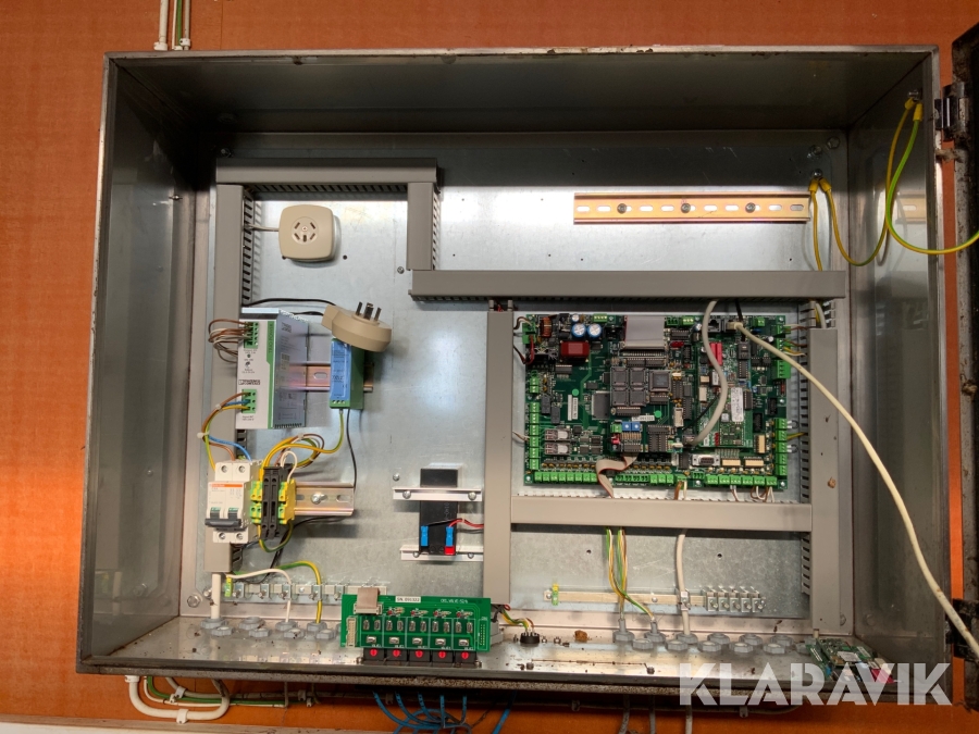 CRS skåp Lely, Skövde, Klaravik auktioner