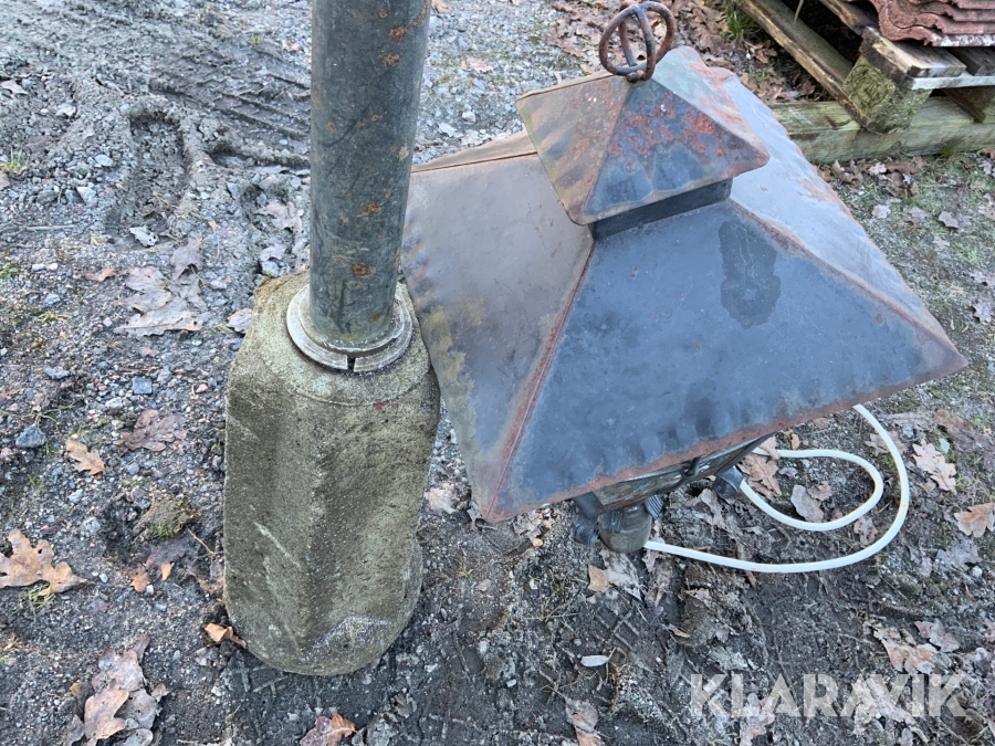 Lyktstolpe med lykta, Alingsås, Klaravik auktioner