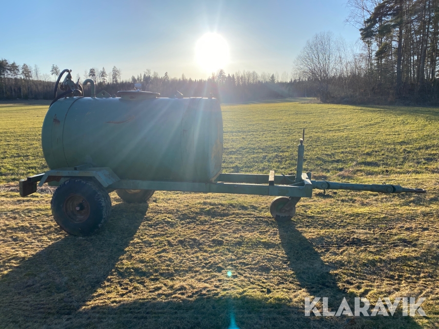 Tankvagn 2m3, Eskilstuna, Klaravik auktioner