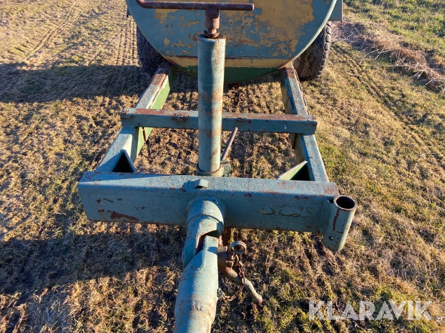 Tankvagn 2m3, Eskilstuna, Klaravik auktioner