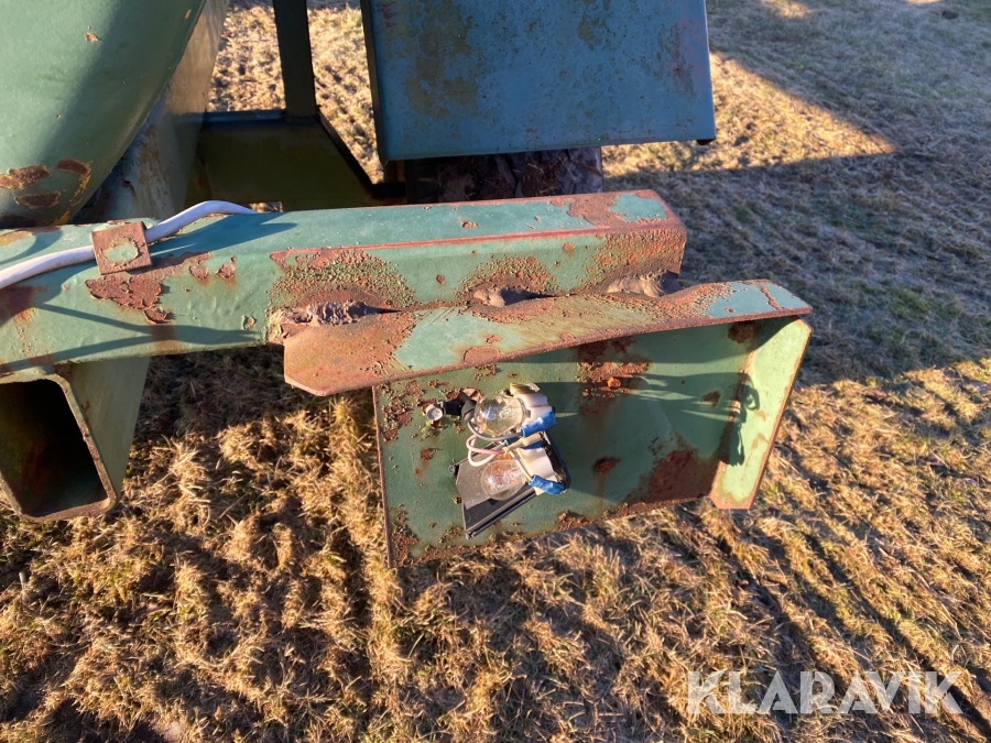 Tankvagn 2m3, Eskilstuna, Klaravik auktioner