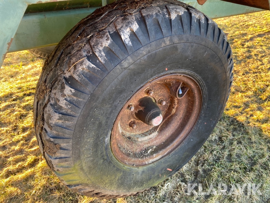 Tankvagn 2m3, Eskilstuna, Klaravik auktioner