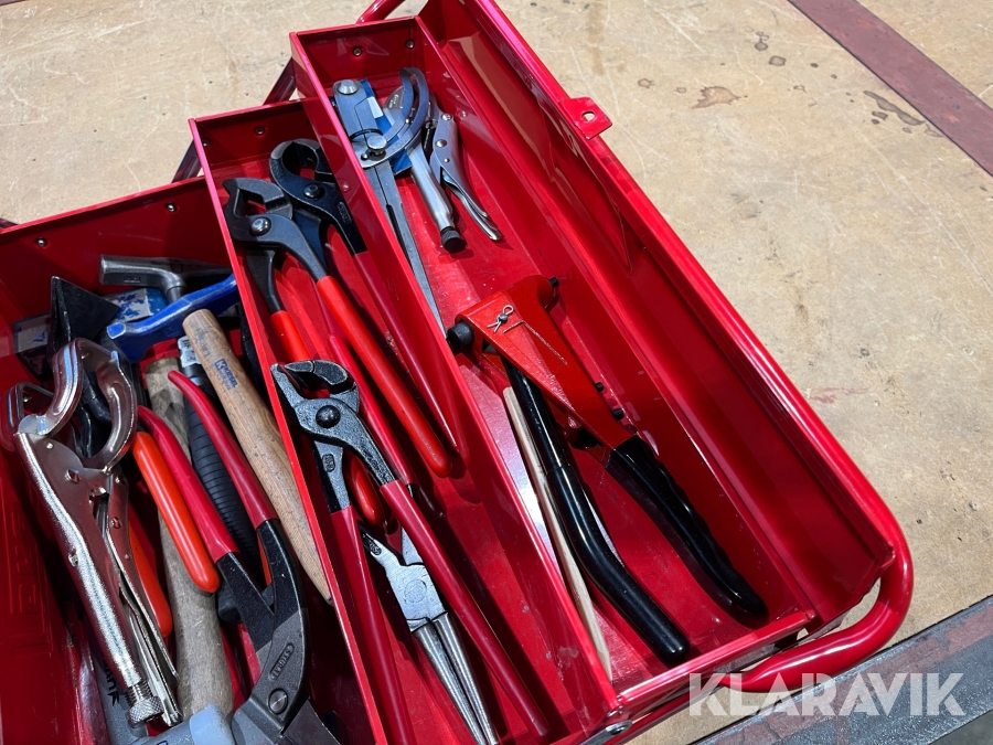 Verktygslåda med plåtslageriverktyg, Finspång, Klaravik aukt