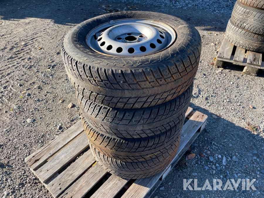 Klaravik Auktioner | Däck Michelin 205/65R15 4 st