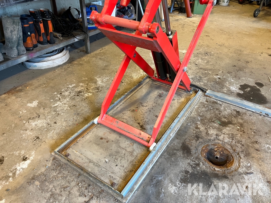 Saxlyft Pela EE-6501, Skinnskatteberg, Klaravik auktioner