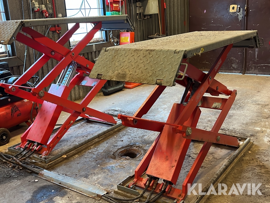 Saxlyft Pela EE-6501, Skinnskatteberg, Klaravik auktioner