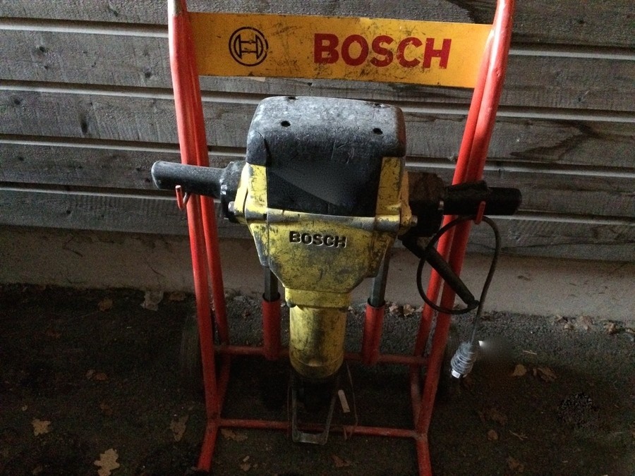 Klaravik Auktioner | Bilningshammare