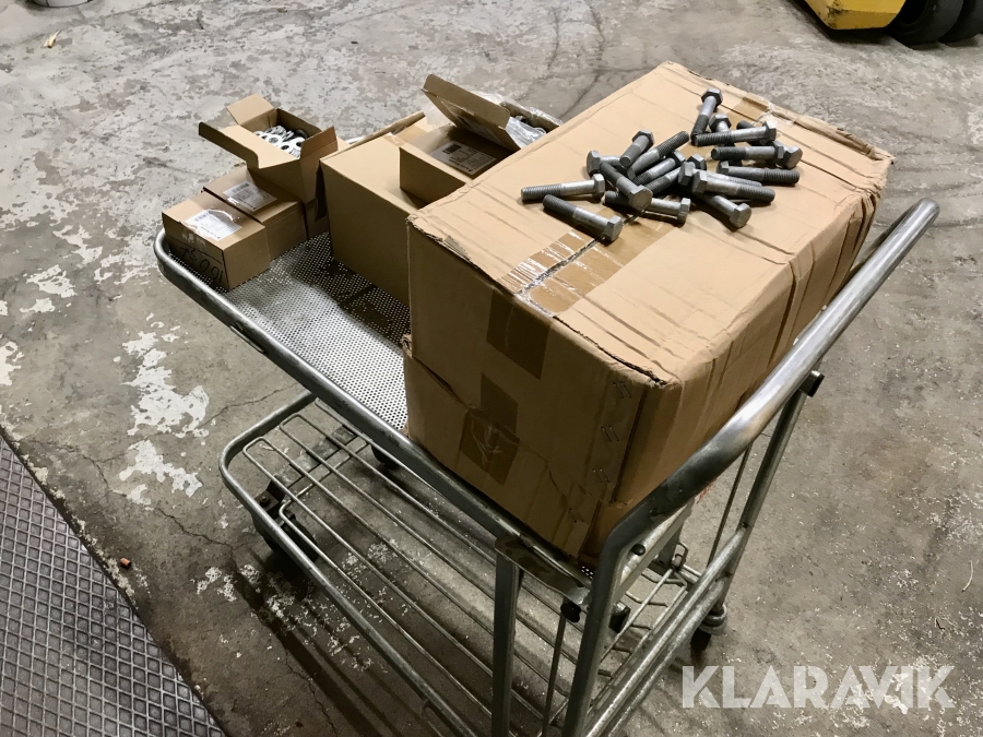 Klaravik Auktioner | Bult / mutter samt brickor varmförzinkat M12