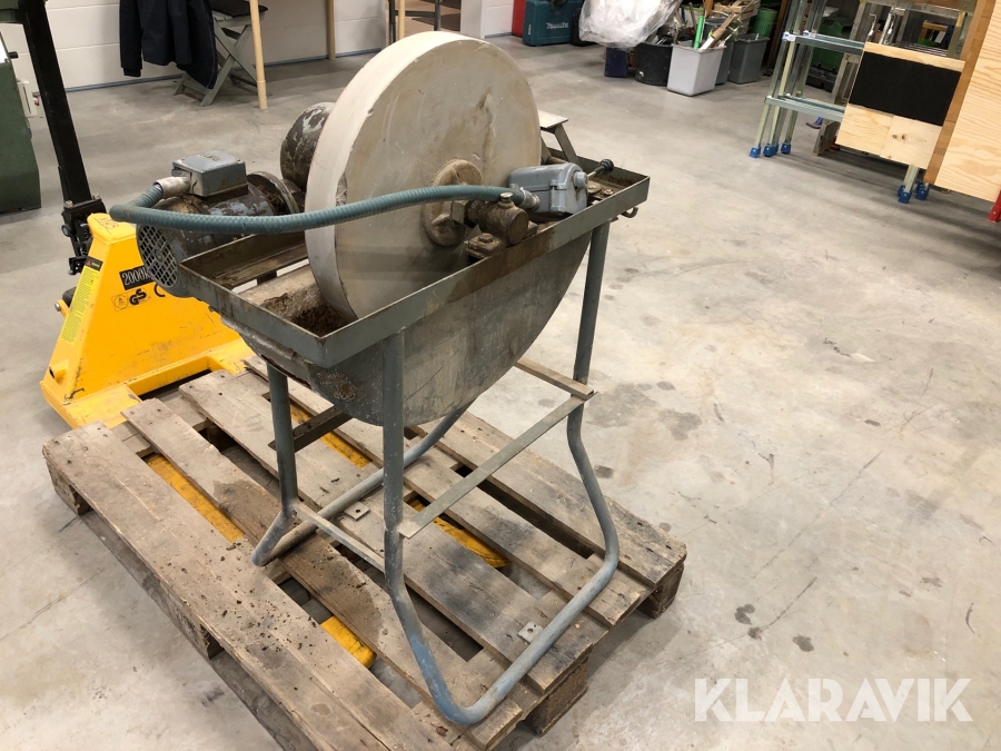 Klaravik Auktioner | Slipsten