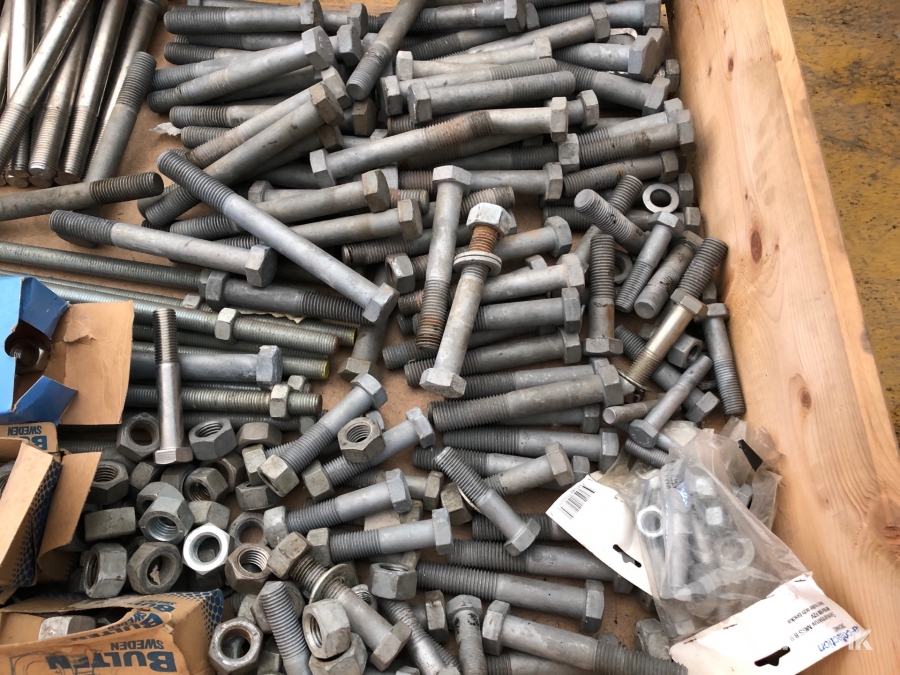 Klaravik Auktioner | Bult rostfri M16-M27