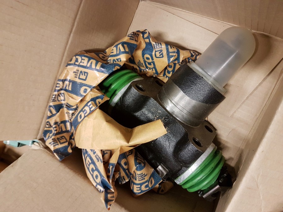 Klaravik Auktioner | Fiat Alice reservdelar