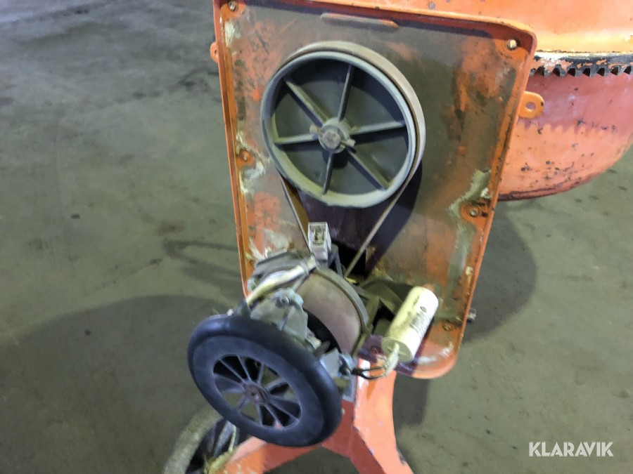 Klaravik Auktioner | Cementblandare Reparationsobjekt