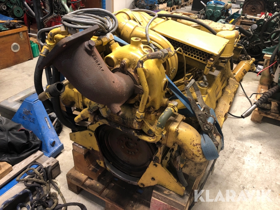 Klaravik Auktioner | Båtmotor Caterpillar V8