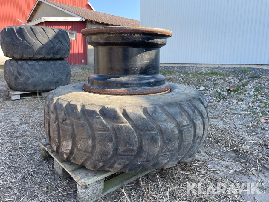 Däck med fälg Michelin, Sölvesborg, Klaravik auktioner