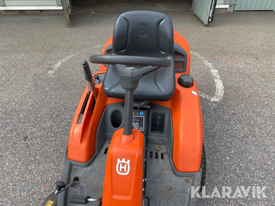 Åkgräsklippare Husqvarna R213C, Södertälje, Klaravik auk
