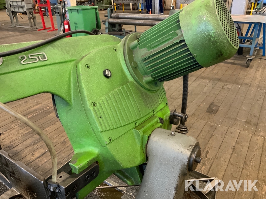 Bandsåg för kapning och girning Leonard 250 för metall