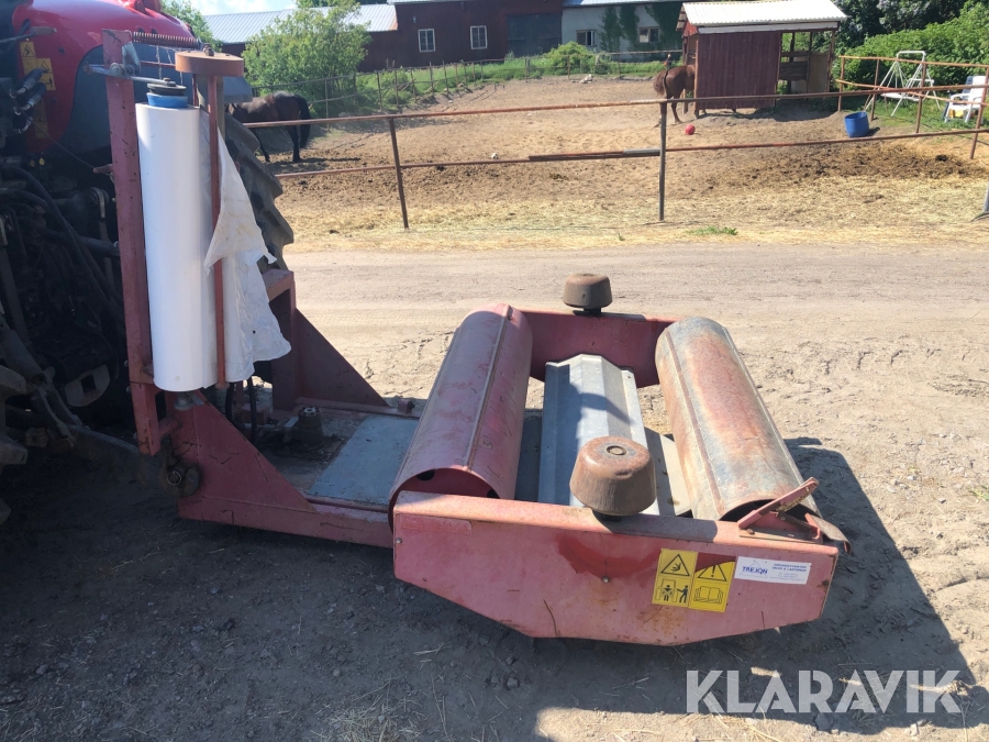 Klaravik Auktioner | Rundbalsinplastare Ripp rapp