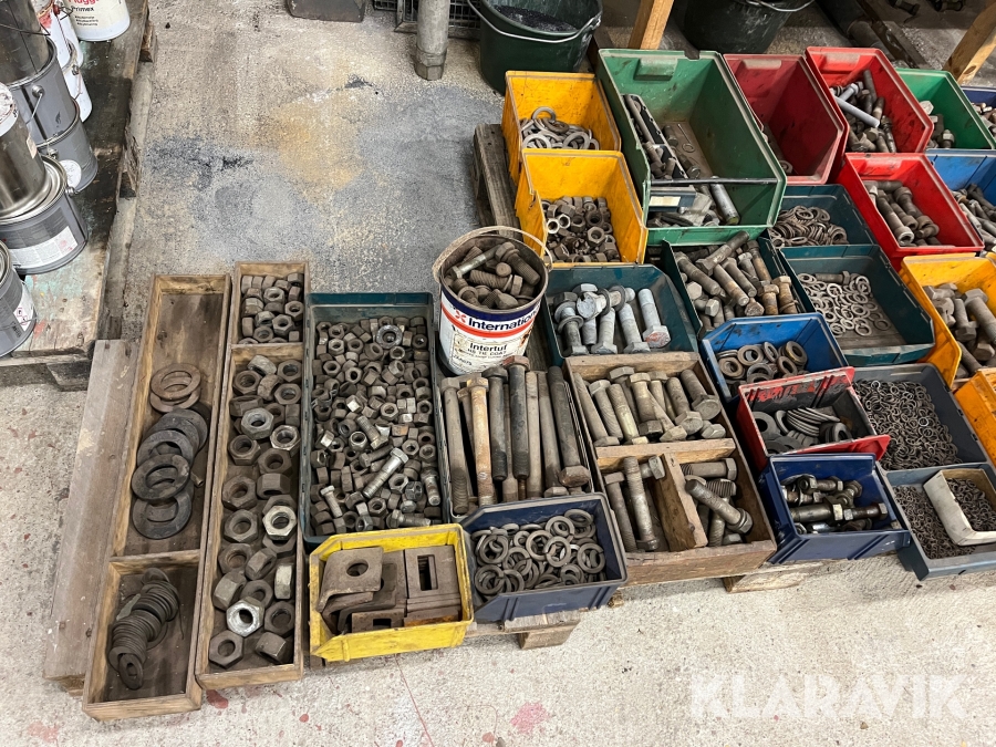 Parti med bult och mutter, Östhammar, Klaravik auktioner