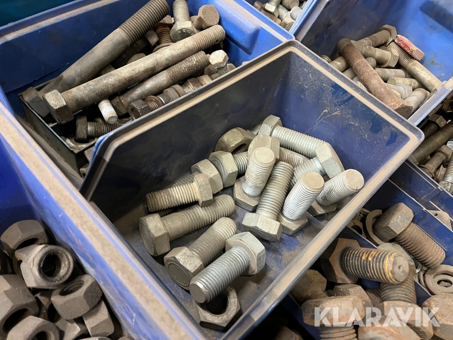 Parti med bult och mutter, Östhammar, Klaravik auktioner